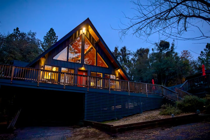 The Gameframe - Oakhurst A-frame With Pool - Oakhurst, CA