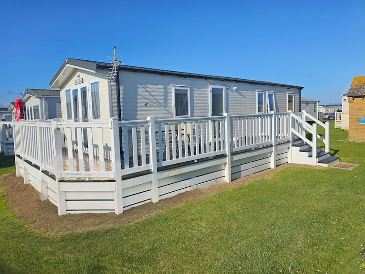 Seaside Retreat New - Selsey