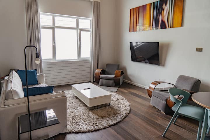 Centre Of The City. Spacious, Modern Luxury. - Camps Bay