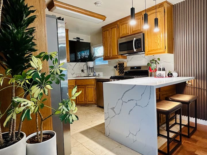 •Green Sweet Oasis•disney•little Saigon•beach• - Huntington Beach, CA