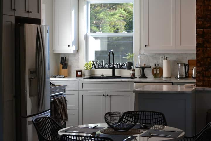 The Cove House - Lunenburg