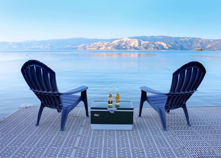 Bee Haus | Lakefront • Dock • Kayaks • Bbq • Dogs - Kelseyville, CA