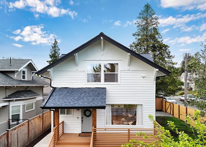 Walk Mins To Cap Hill/ac/family/chef's Kitchen/bbq - Seattle, WA