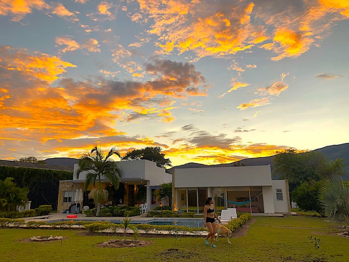 House With Magical Tropical Immersion - Apulo