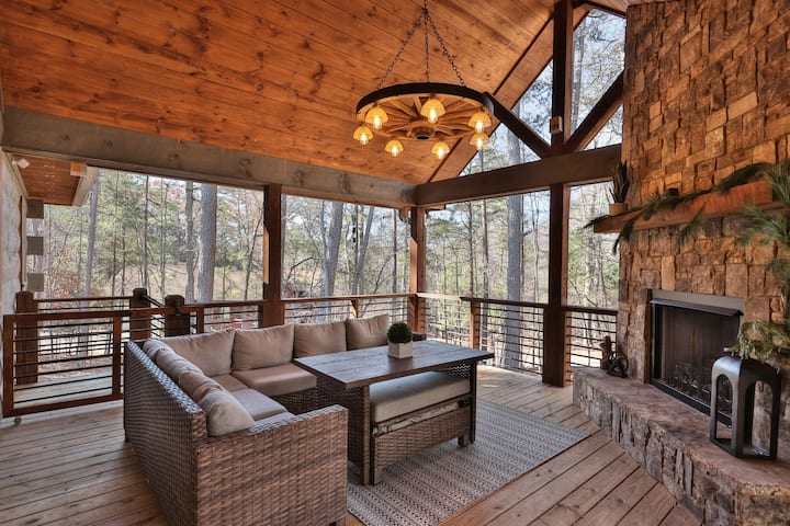 Modern Luxury Cabin Near Wineries | River & Trails - Ellijay