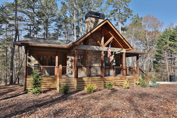 Luxury Cabin W/ Hot Tub, Fireplaces + Pool Table - Ellijay