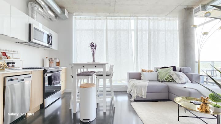 Nordritz Suite
1b 1b 1flex - Calgary