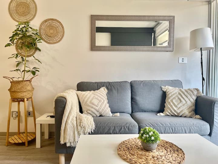 Downtown Santiago 1br | Metro, Ac & Parking - Santiago