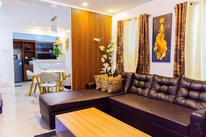 Up To 13 Pax Near Aqua Planet & Clark Airport - Angeles