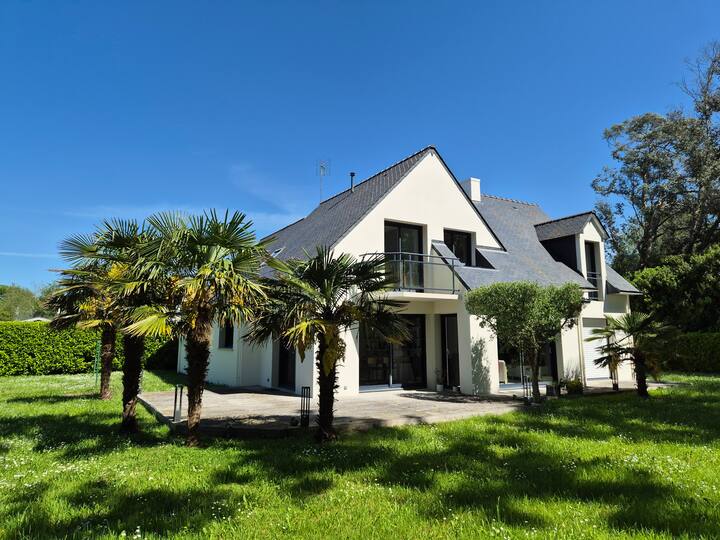 Spacieuse Villa Sur Jardin Clos - Île-Tudy