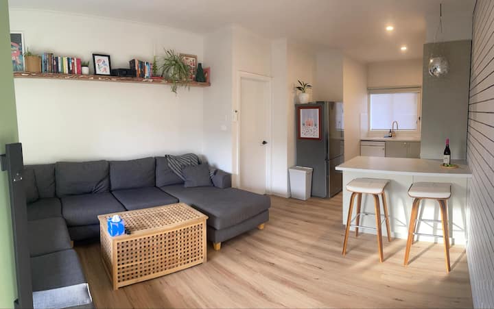 Cozy 2br Unit Close To Cbd - Geelong