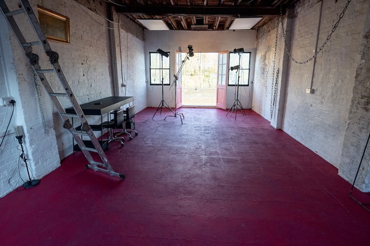 Dollhouse: Photo And Film Warehouse Studio 2 - Greenwich