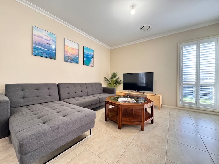 5br Penrith Cbd House | Sleeps 12 | Group Stay - Saint Marys, Australia