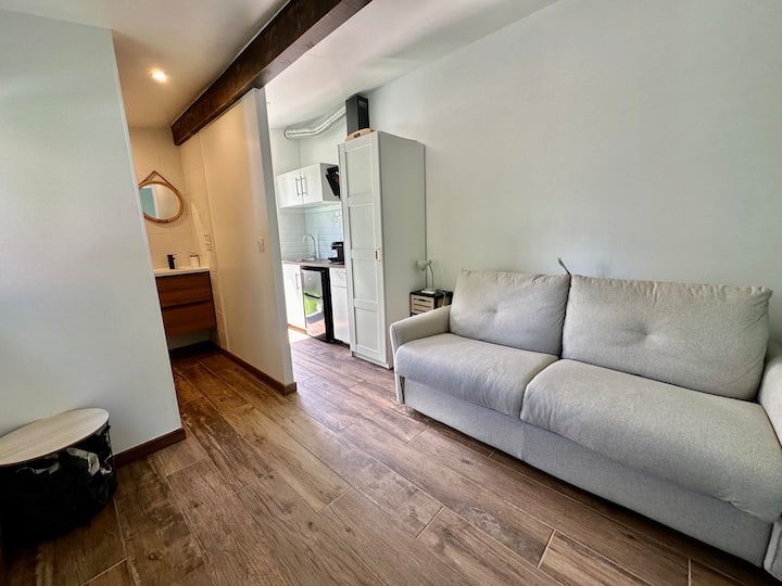 Petit Studio Indépendant éQuipé Avec Jardin - La Grande-Motte