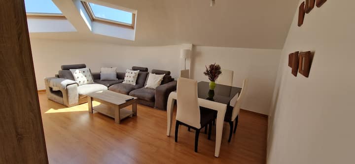 Piso 4 Habitaciones, 2 Baños - Ferrol