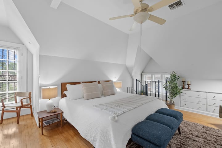 The Residence At Uplifting Mansion - Milwaukee