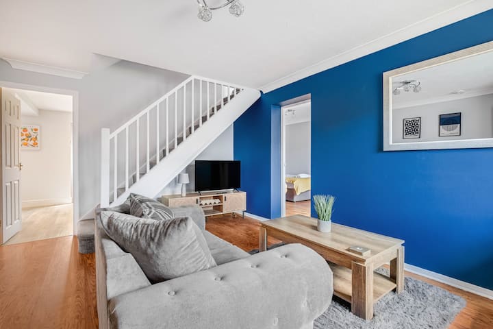 Comfortable Home Away From Home With Free Parking - Northampton