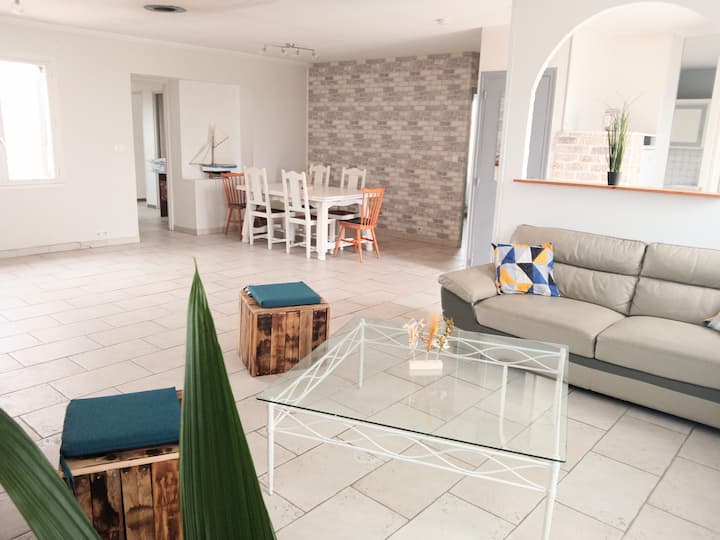 Spacieuse Maison  Calme à 15 Mins De La Mer - Rochefort, France