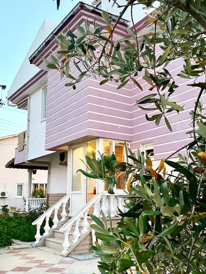 Ayvalık Cunda Adasında 3+1 Merkezi Villa - Ayvalık