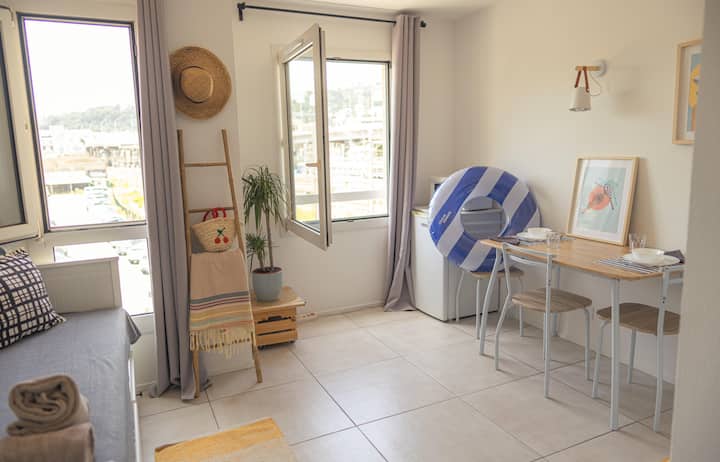 Renovated Studio Next To Center - Nice