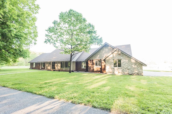 Hidden Gem In The Woods: Lost Creek Lodge - Terre Haute, IN