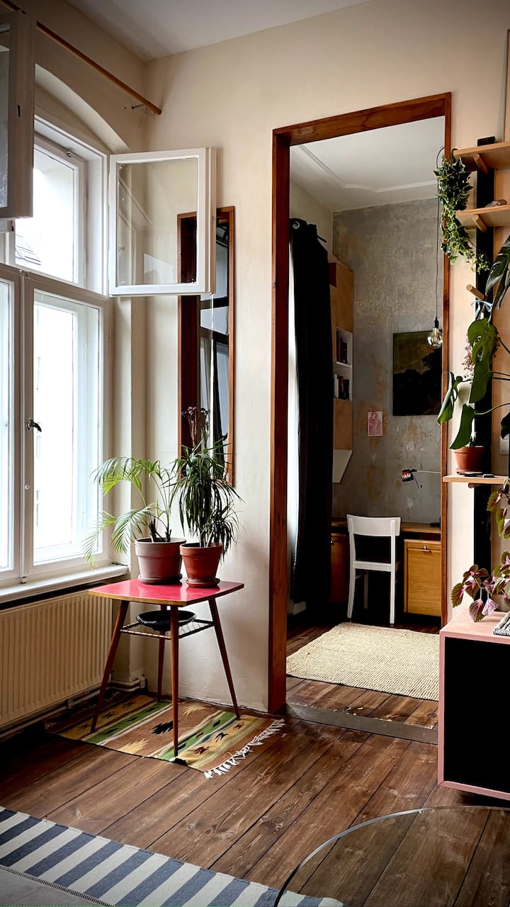 Charming Home With Character & Comfort - Berlin