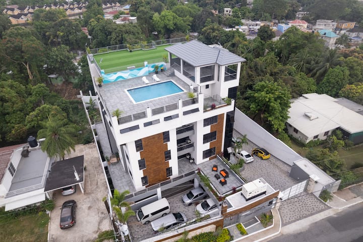 Rh06 – Scenic View | Pool | A/c | Wi-fi | Secure - Kingston, Jamaica