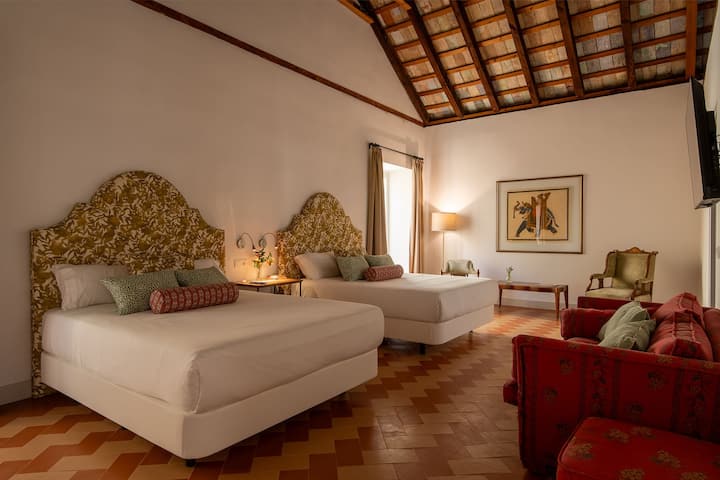 Palacio De Los Leones - Lora del Río