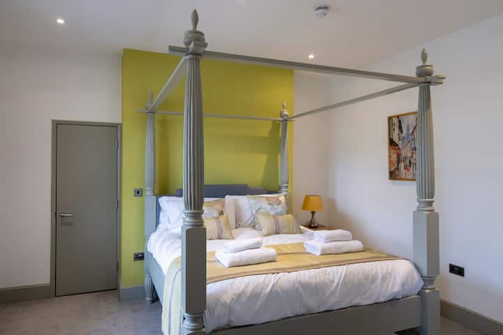 Bed & Breakfast King Room - Canterbury