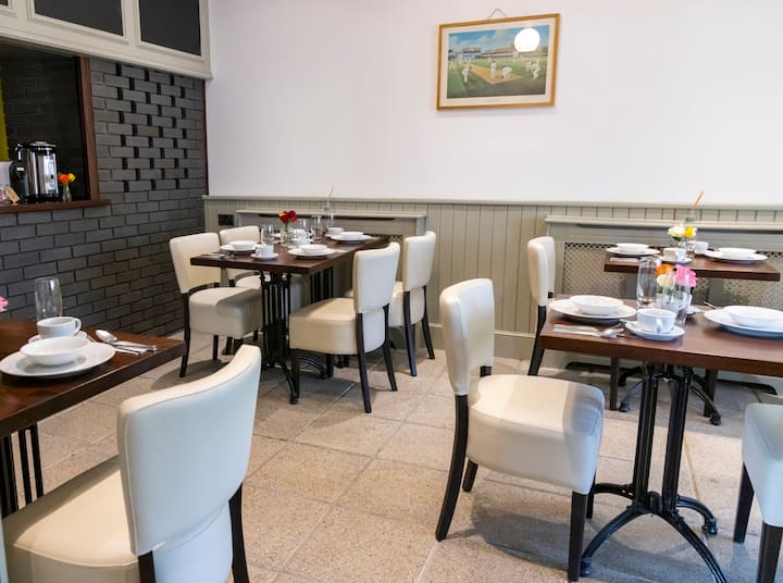 Bed & Breakfast - Family Suite - Canterbury