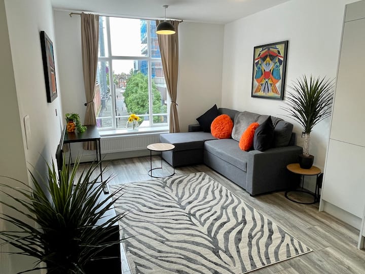 Nero's View Apartment In Southend City High Street - Southend-on-Sea