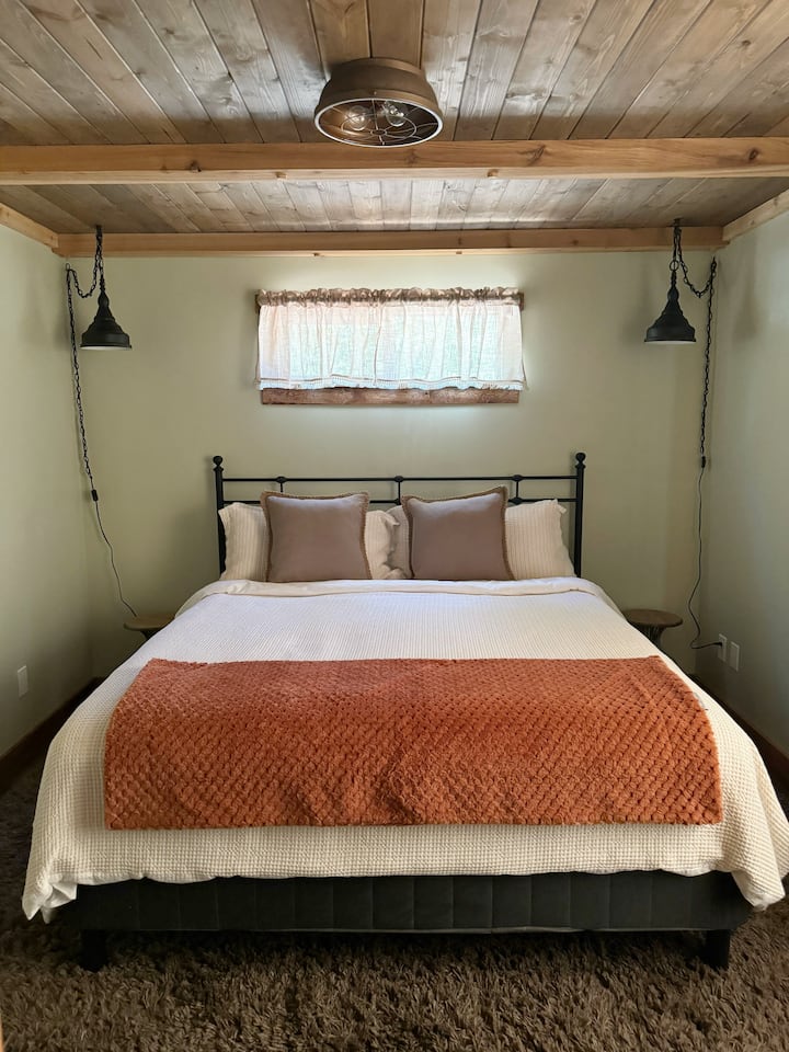 Bendy's Cabin @ Bass Lake Heights - Bass Lake, CA