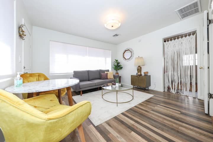 Charming Guesthouse Near U Of A - Tucson, AZ