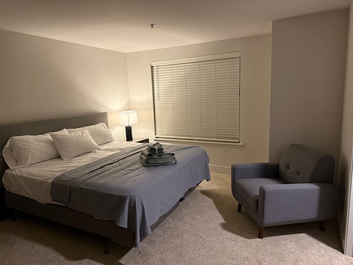 @ Luxury Building Downtown. 
No Cleaning Fees - Stamford, CT