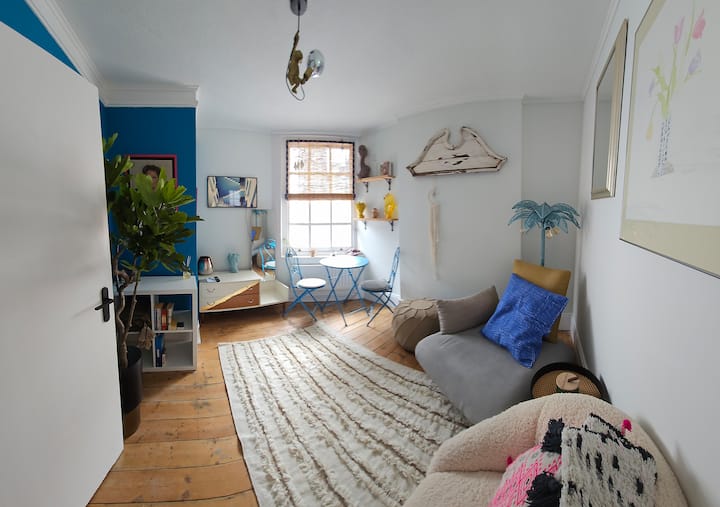Tranquil Home In The Heart Of London.

Abbey Road - Marylebone