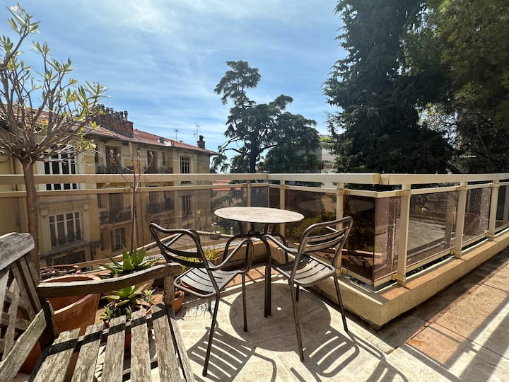 2 Pièces Calme Lumineux Avec Terrasse - Bas Cimiez - Nice