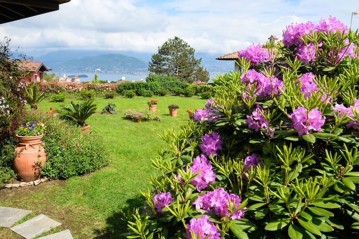 Garden & Lake In Magognino - Stresa