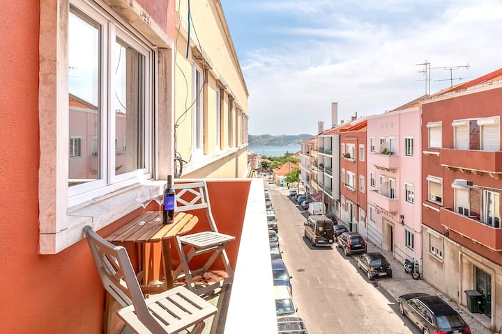 Calm •Walk To Sights •Fastwifi  •Freepublicparking - Agualva-Cacém