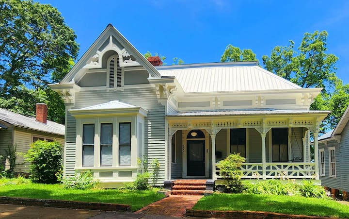 The Cultured Victorian*close To Eji + Maxwell Afb* - Montgomery, AL