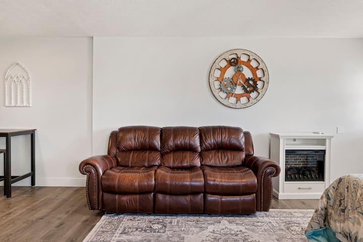 Cedar Flat B - Private Suite. Queen Bed - Cedar City, UT