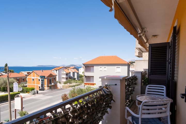 Lovely Apartment With Sea View - Podstrana