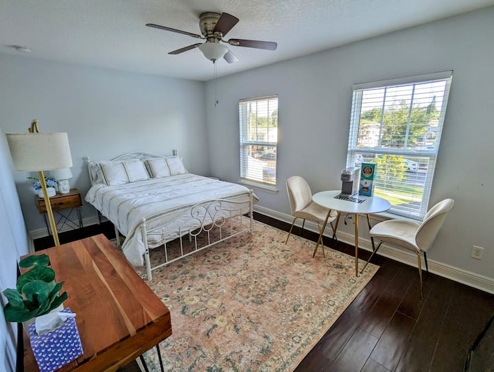 Clean Room In Walkable Location/ Private Bathroom - Orlando