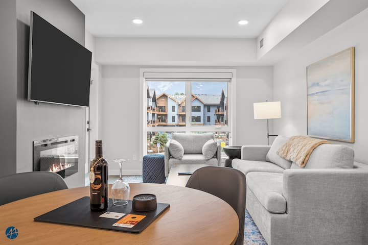 1 Bed/1 Bath Sparrowhawk-courtyard Facing-sleeps 4 - Canmore