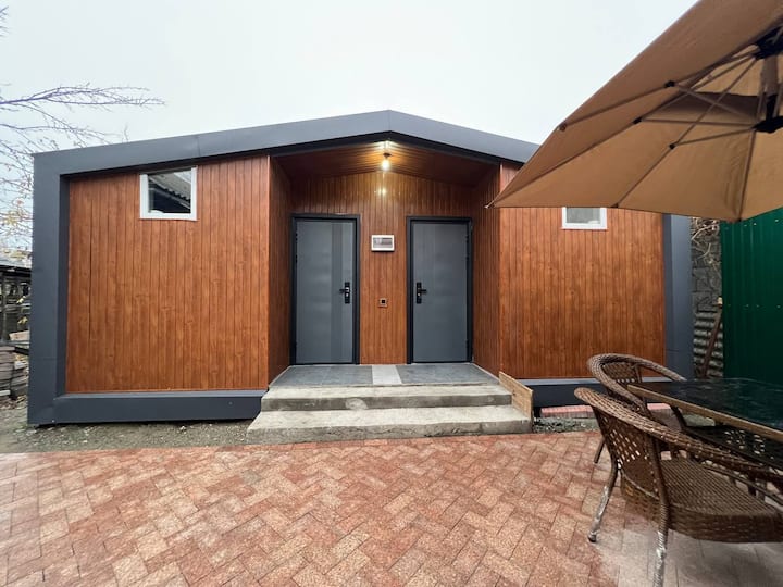 51 Guest House (Комната 1) - Biškek