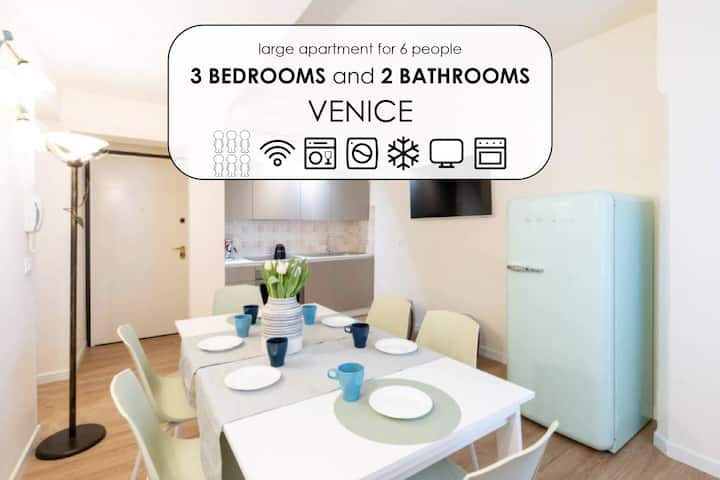 6 Guests, 3 Bedrooms, Canal View. Not To Be Missed - Venice
