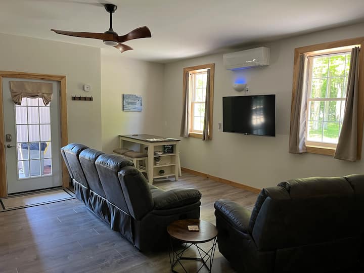 Twin Cherry Hideaway #1 - Geneva, OH