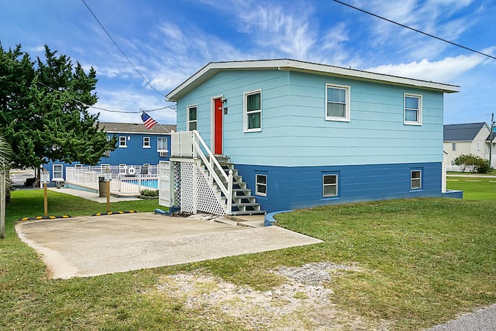 2 Bed Unit Beach Pool Pets Sleeps 7 Parking - Kure Beach, NC