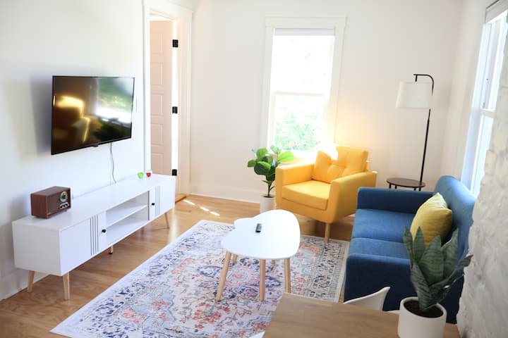 Art District Garden Loft - Saratoga Springs, NY
