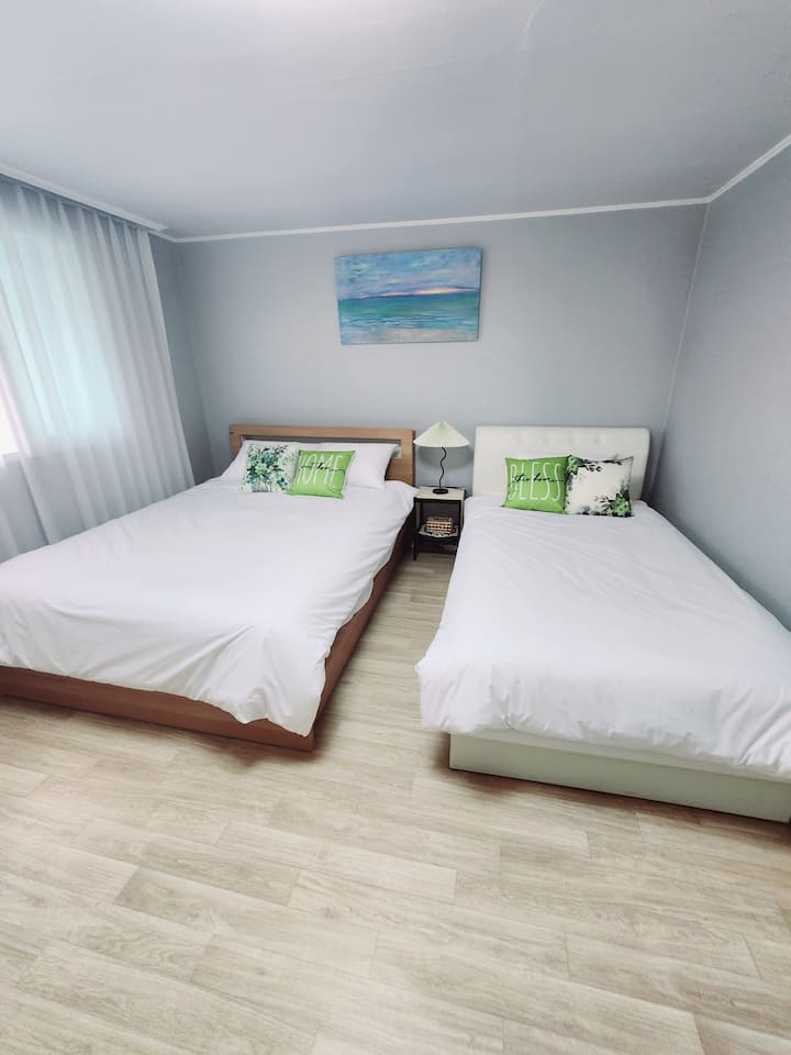 [유스하우스]지하철역 도보2분,공항버스 도보 2분|교통중심|아늑하고 편안한|깔끔|외국인전용 - 석수동