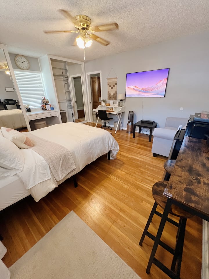 La Oasis Guesthouse - Mission Hills - Los Angeles